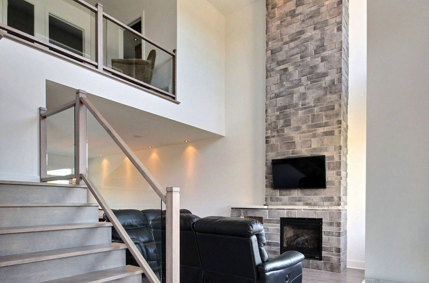 RID170CEND - Royal Stones Ridge Stone Veneer Flat Ash